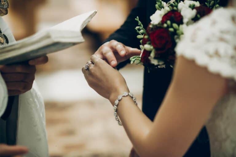 A Guide To Vows For Your Ring Exchange Ceremony - Magical Day Weddings