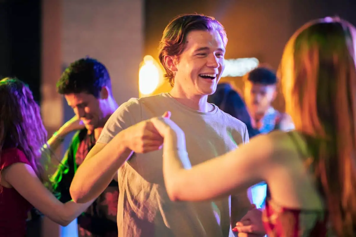 118 Brother Sister Wedding Dance Songs That'll Leave You Teary-Eyed ...